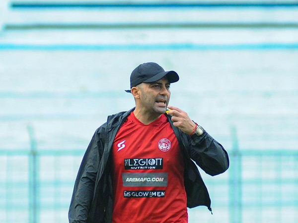 Javier Roca Lebih Bebas, Latihan Arema FC tak Lagi Didampingi Psikolog ...