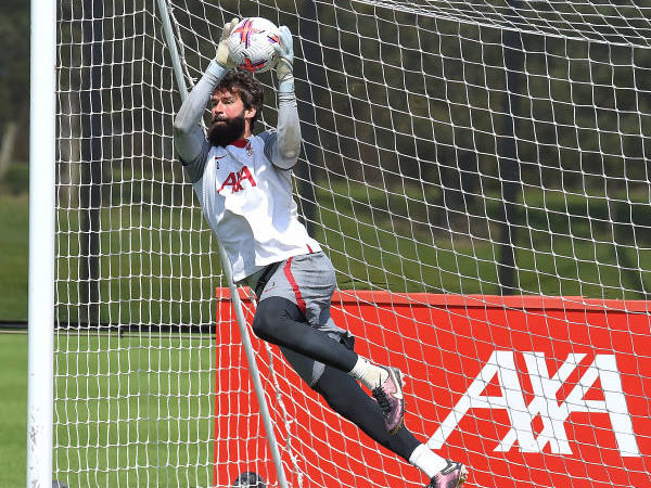 Alisson Becker Terpilih Sebagai Pemain Terbaik Liverpool Musim Lalu ...