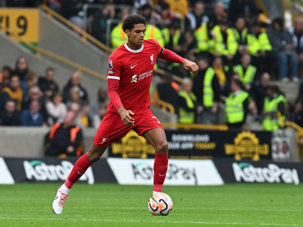 Bek Muda Liverpool, Jarell Quansah Buat Andy Robertson Terkesan | Liga ...