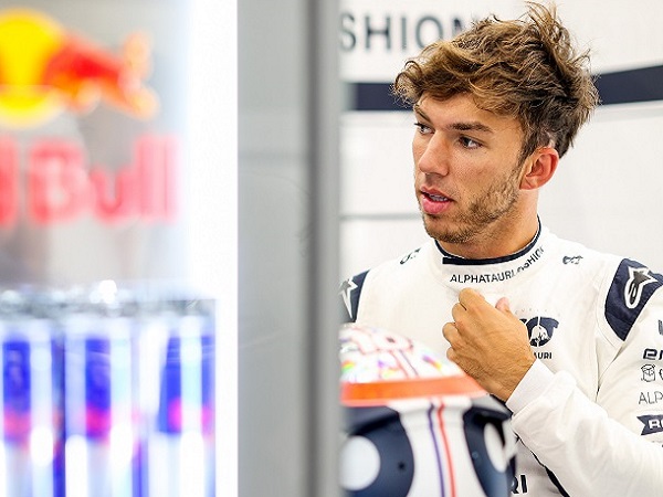 Pierre Gasly Bicarakan Mengenai Kepindahan Hamilton ke Ferrari | Liga ...
