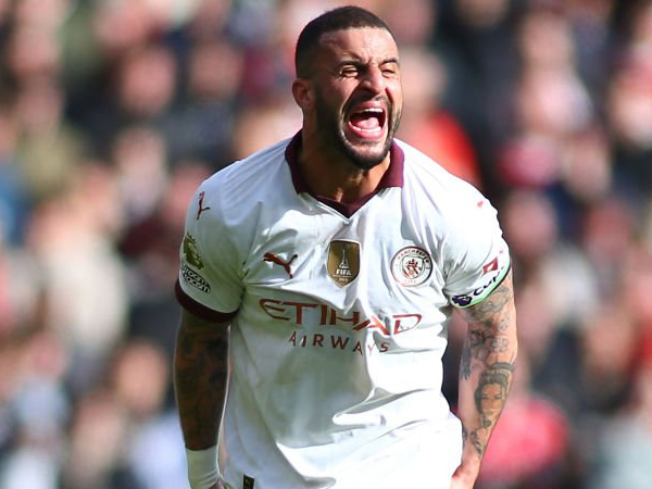 Kyle Walker Doakan Arsenal Terpeleset di Old Trafford | Liga Olahraga