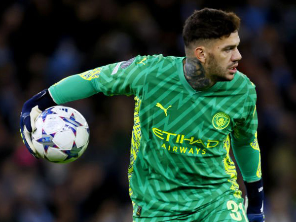 Pep Guardiola Ingin Ederson Moraes Bertahan di Manchester City | Liga ...