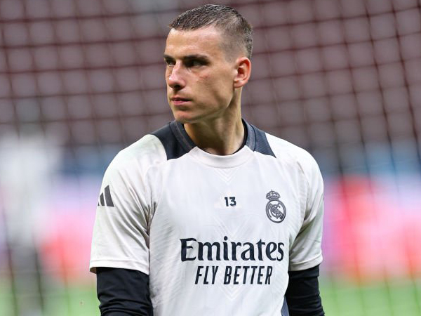 Carlo Ancelotti Konfirmasi Andriy Lunin Bertahan di Real Madrid | Liga ...