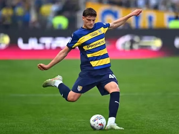 AC Milan Ungguli Inter dalam Perburuan Giovanni Leoni dari Parma | Liga Olahraga