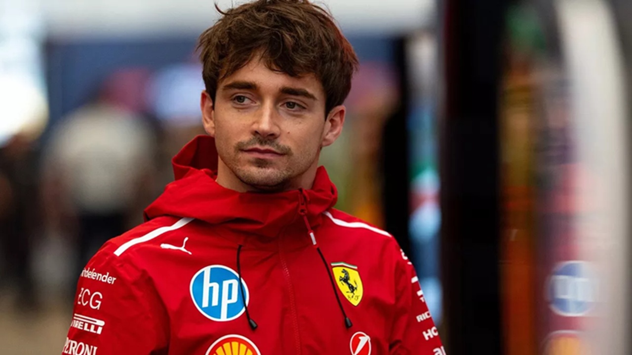 Charles Leclerc Terlihat Geber Mobil Ferrari Miliknya di St Moritz ...