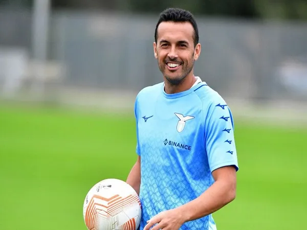 Pedro mengomentari Maurizio Sarri yang menginjak musim keduanya di ...