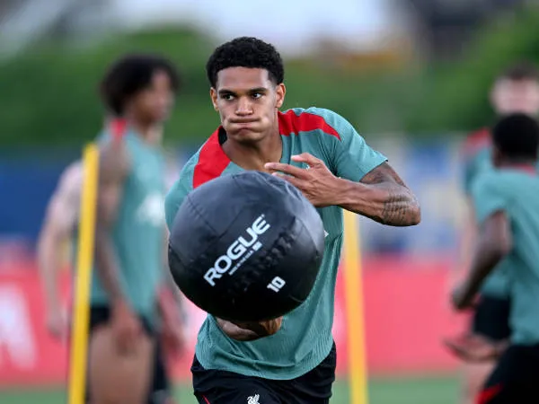 Jarell Quansah Mengungkap Perbedaan Gaya Bermain Arne Slot dan Jurgen ...