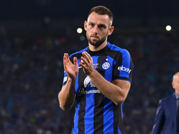 Kalah Duel, Stefan de Vrij: Dany Carvalho Melompat Lebih Tinggi | Liga ...