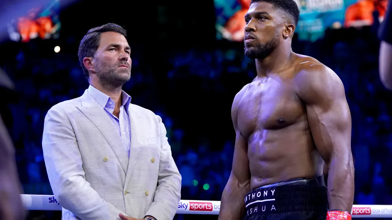 Hearn Siratkan Anthony Joshua Masih Bisa Bertarung Sebelum Akhir Tahun ...