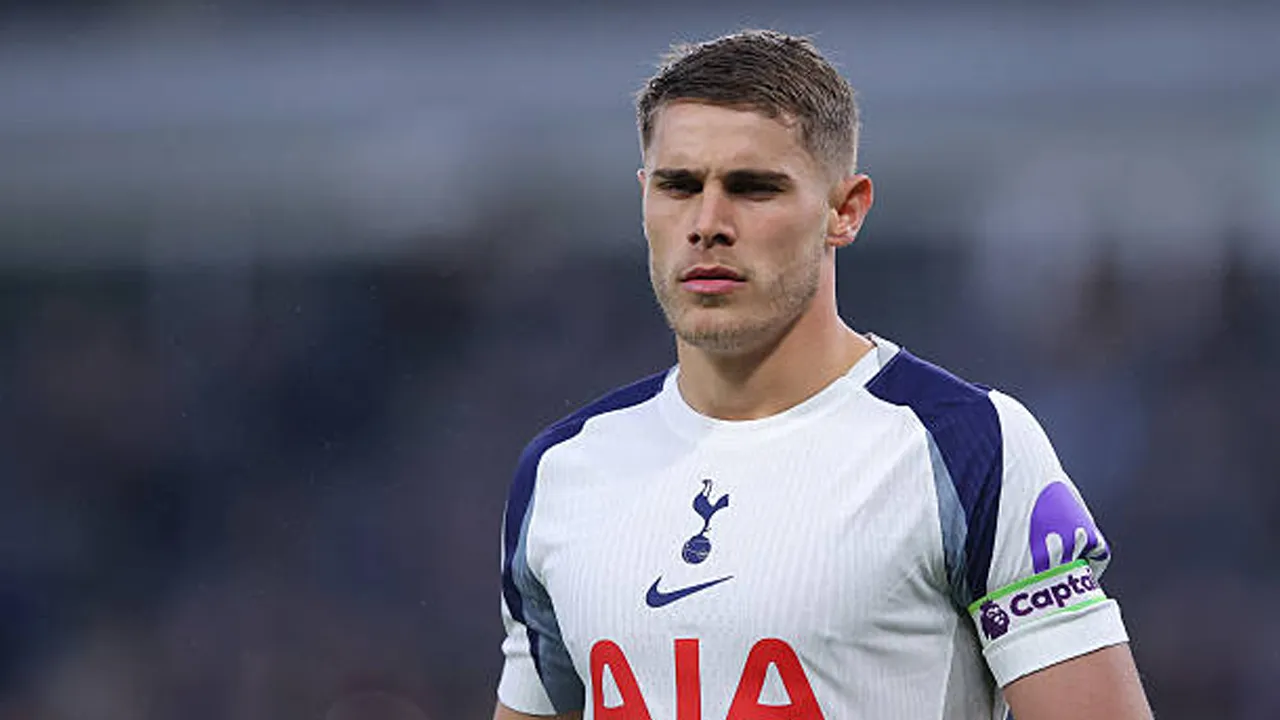 Micky van de Ven Diminati Real Madrid, Tottenham Patok Harga Segini ...