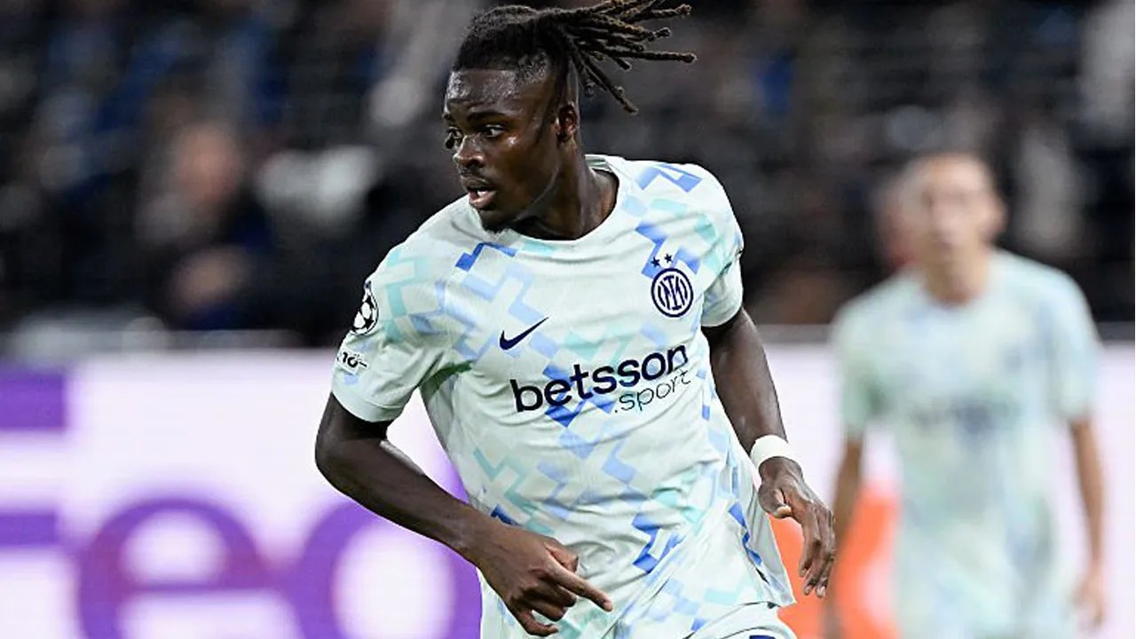Media Italia: Jika Yann Bisseck Dijual, Inter Bisa Kejar Ruben Dias ...